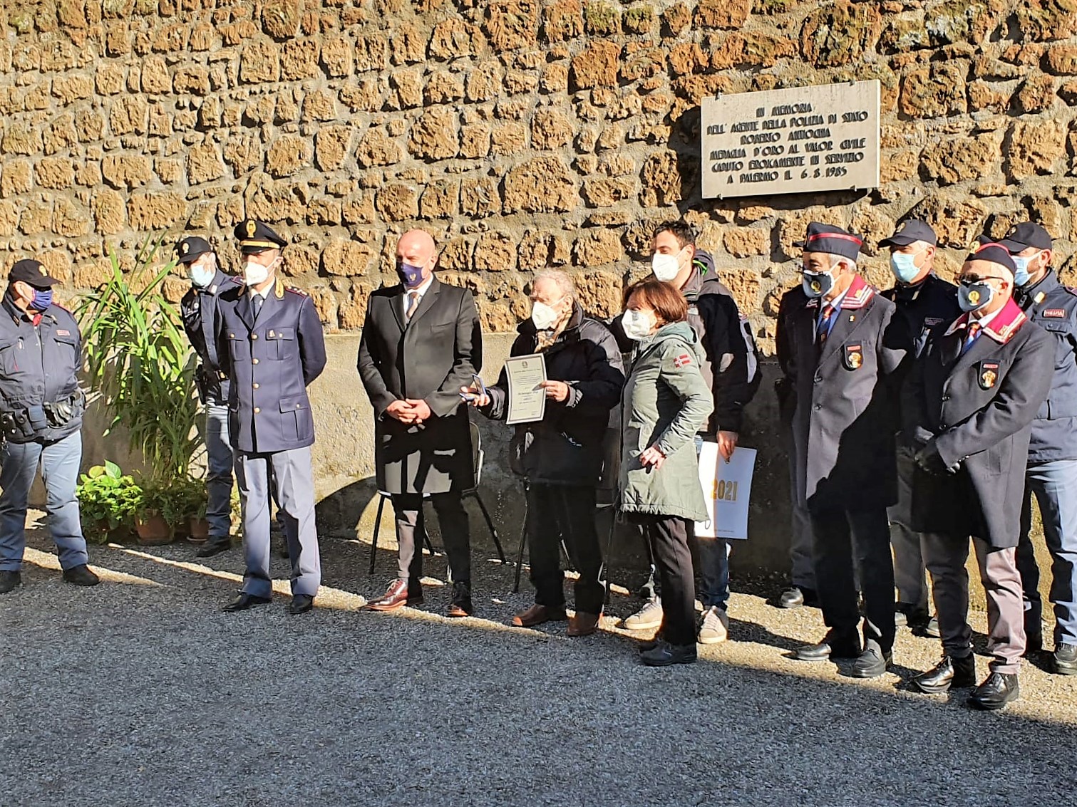 Riconoscimento al poliziotto Michelangelo Onigi, è un sopravvissuto di ...