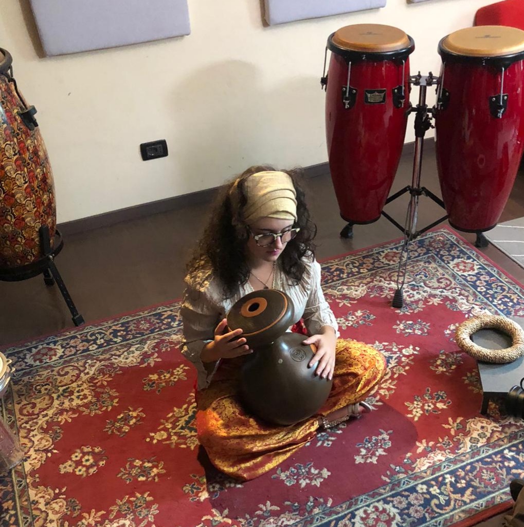 L'incredibile universo di Clarissa, da Monterubiaglio all'Africa la ...