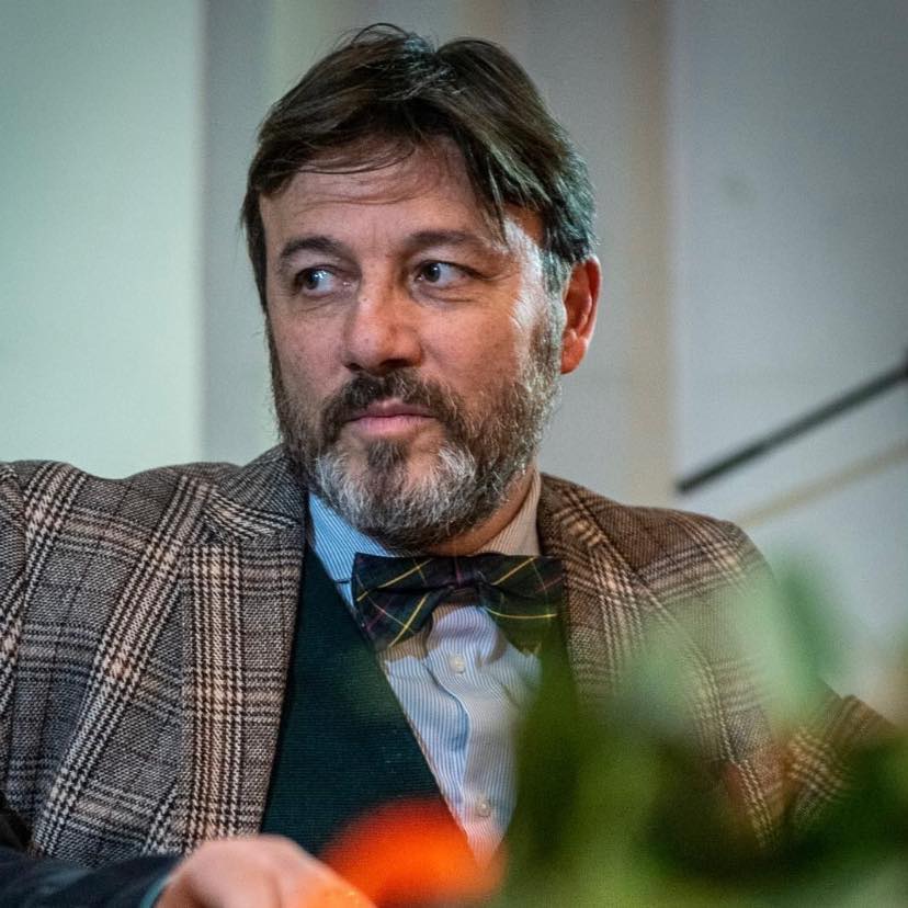 Un viaggio nella grande poesia insieme ad Andrea Giuli per Intermedia ...