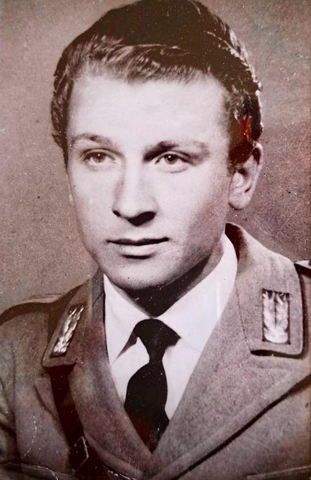 Orvieto rende omaggio al poliziotto in pensione Michelangelo Onigi ...